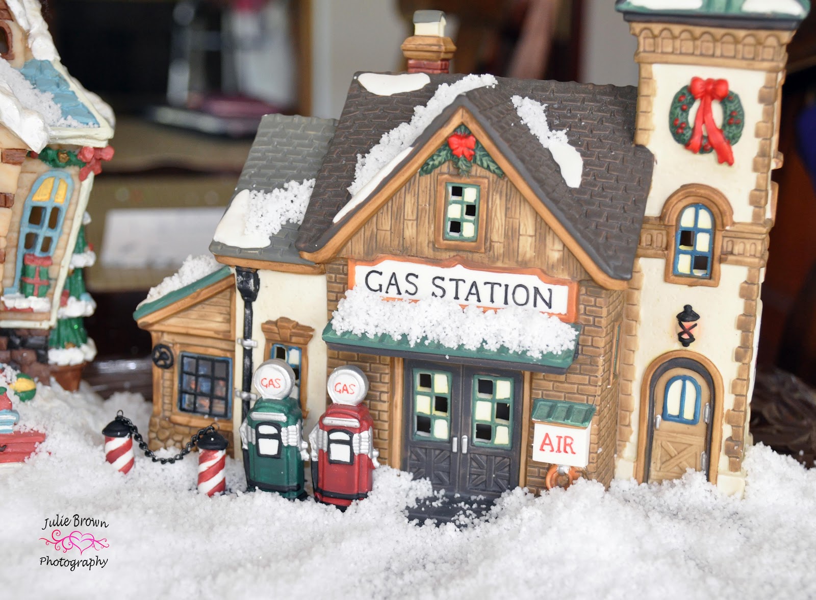 Little Bits of Life: Instant Snow To GO!